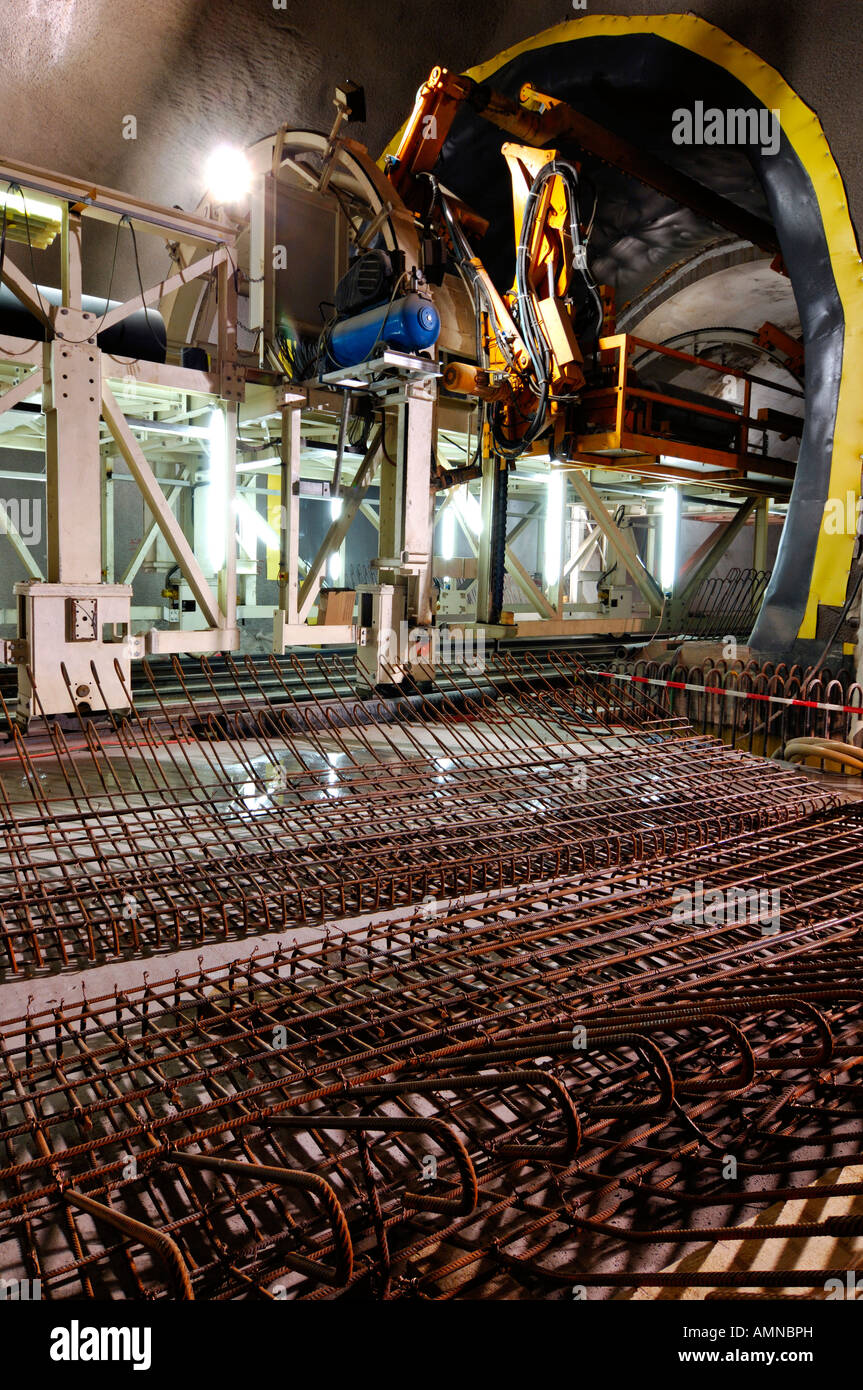 Machinery for the implementation of the laying of steel reinforcement ...