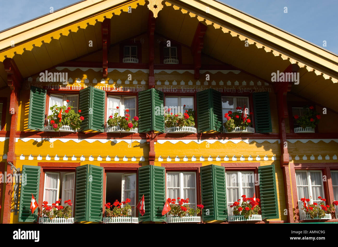 Traditional Wooden Swiss chalet Stock Photo - Alamy