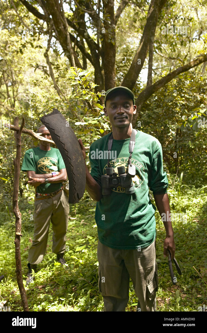 Snares and traps hi-res stock photography and images - Alamy
