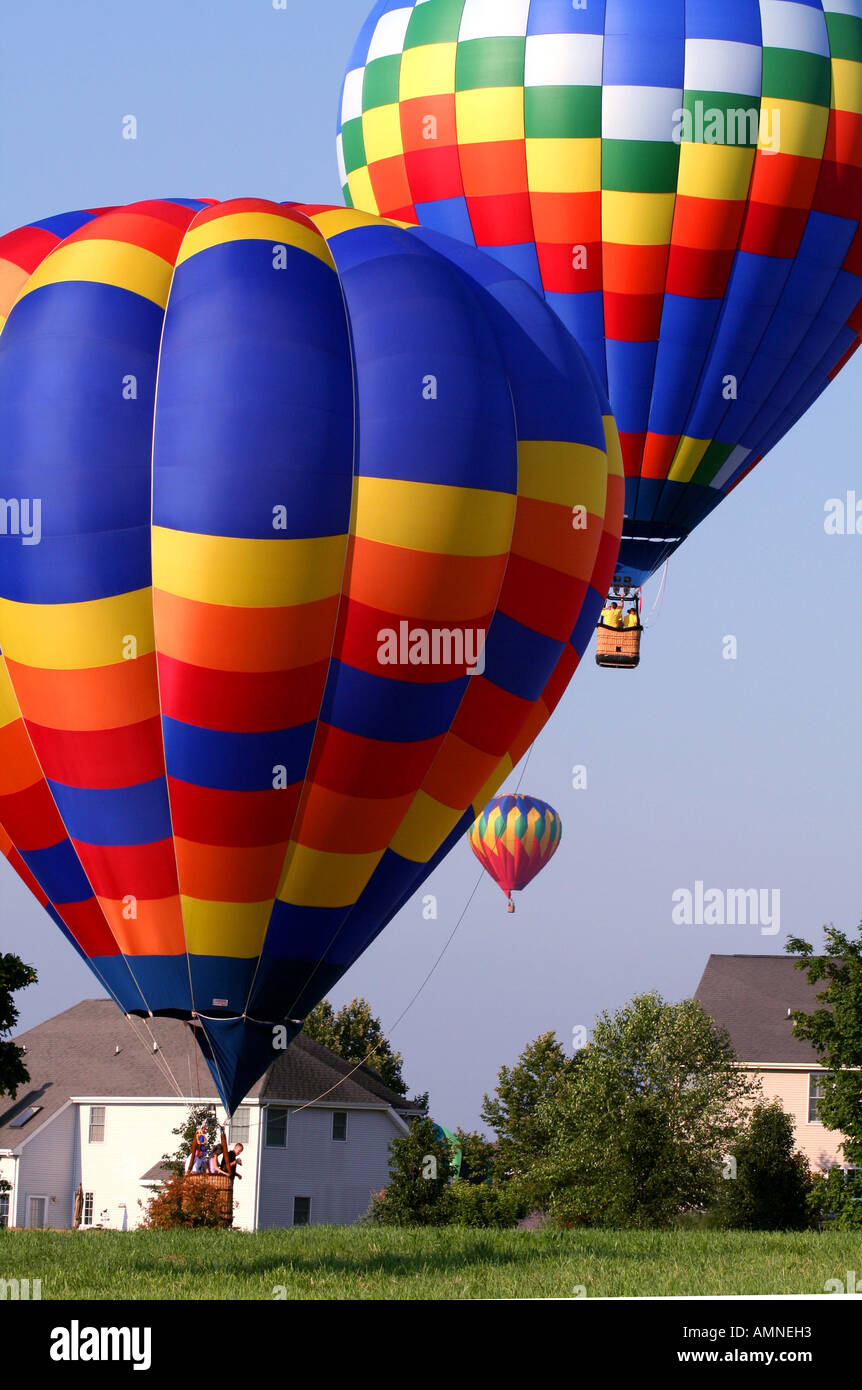 Balloons touching down hi-res stock photography and images - Alamy