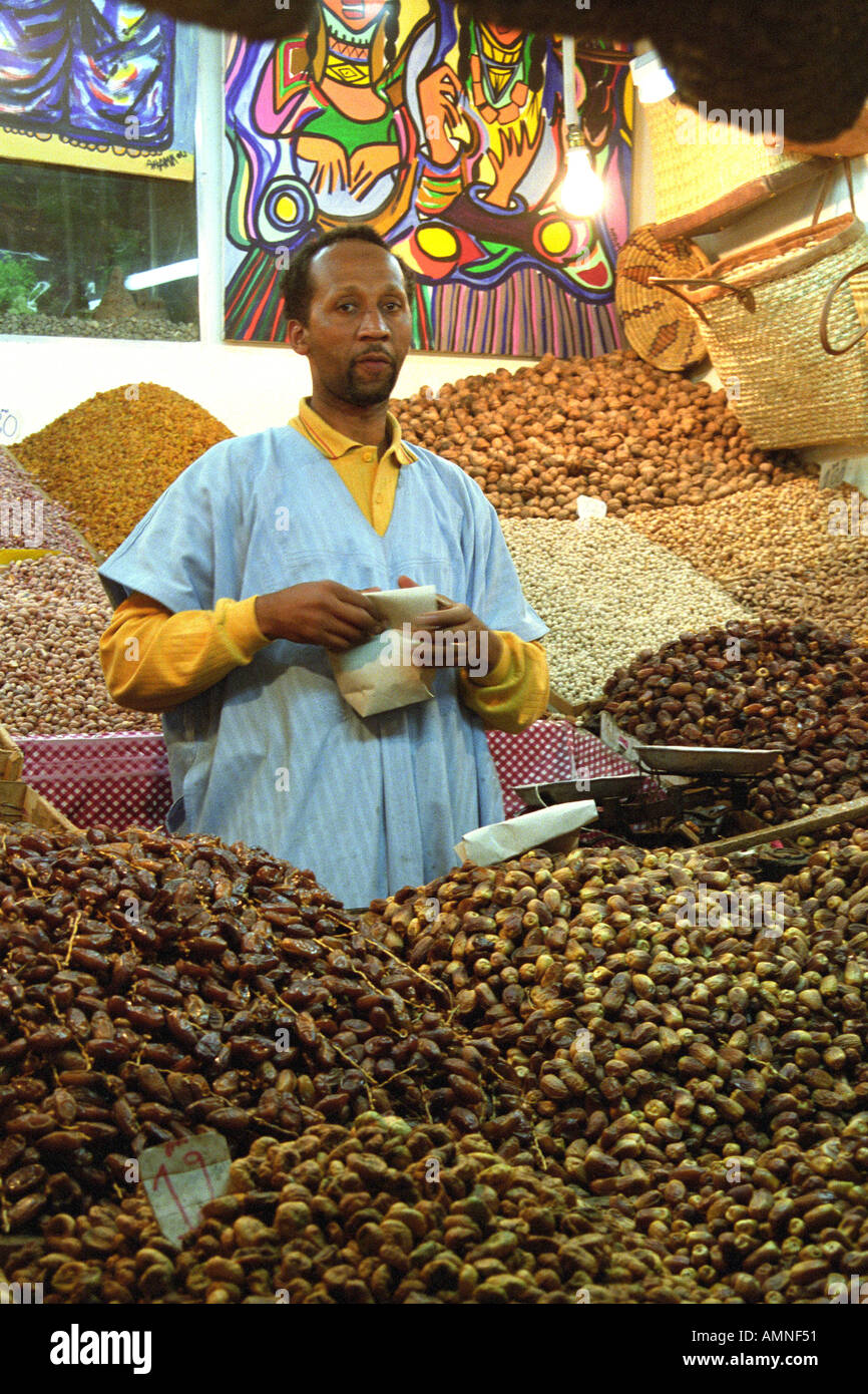 Dried figs marrakesh morocco hi-res stock photography and images - Alamy
