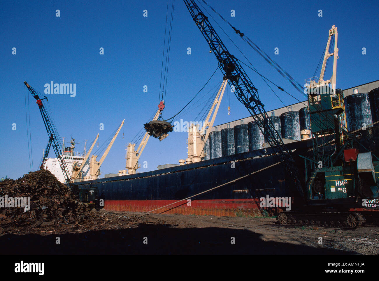 Loading Scrap Iron onto Ship, Duluth, Minnesota, USA Stock Photo - Alamy