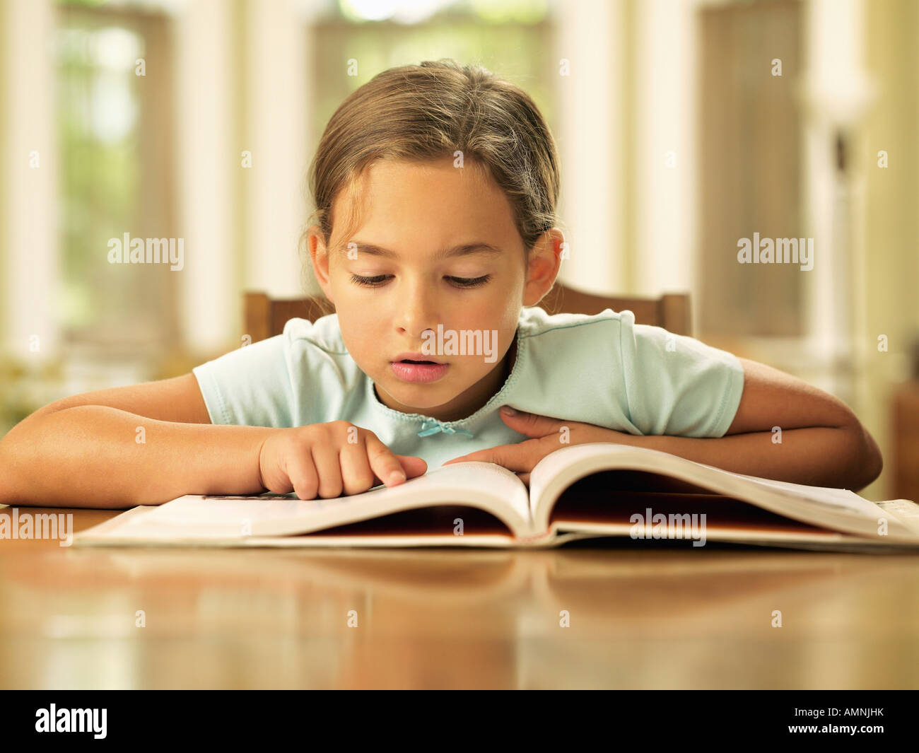 Little Girl Reading Stock Photo - Alamy Little Girl Reading Stock Photo - Alamy
