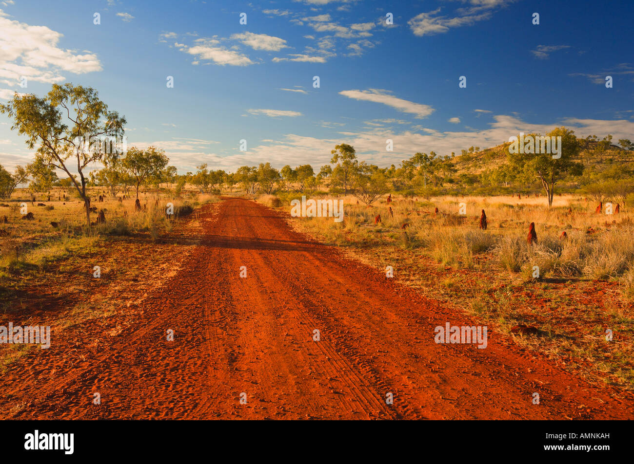 Outback Queensland Road High Resolution Stock Photography and Images ...
