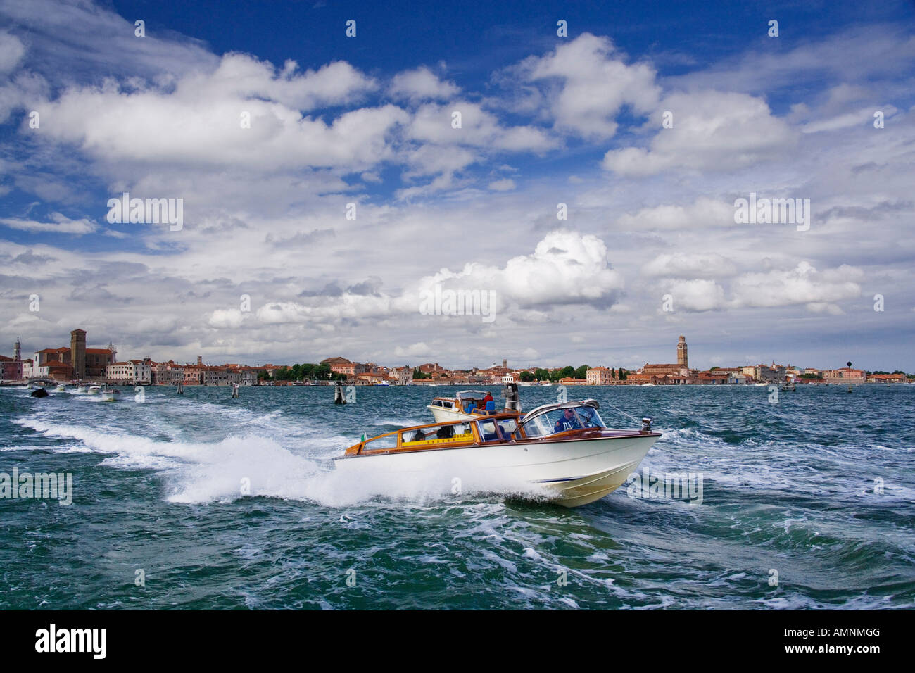 Italian taxicab hi-res stock photography and images - Alamy