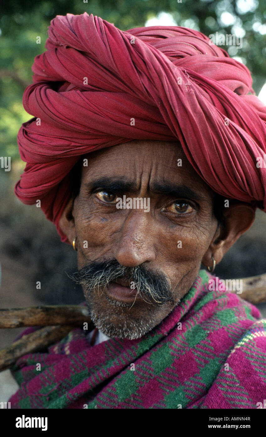 Portrait of a man wearing a turban, Ghanerao, Rajasthan, India Stock ...