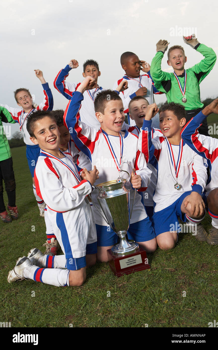 Soccer celebration kneeling hi-res stock photography and images - Alamy