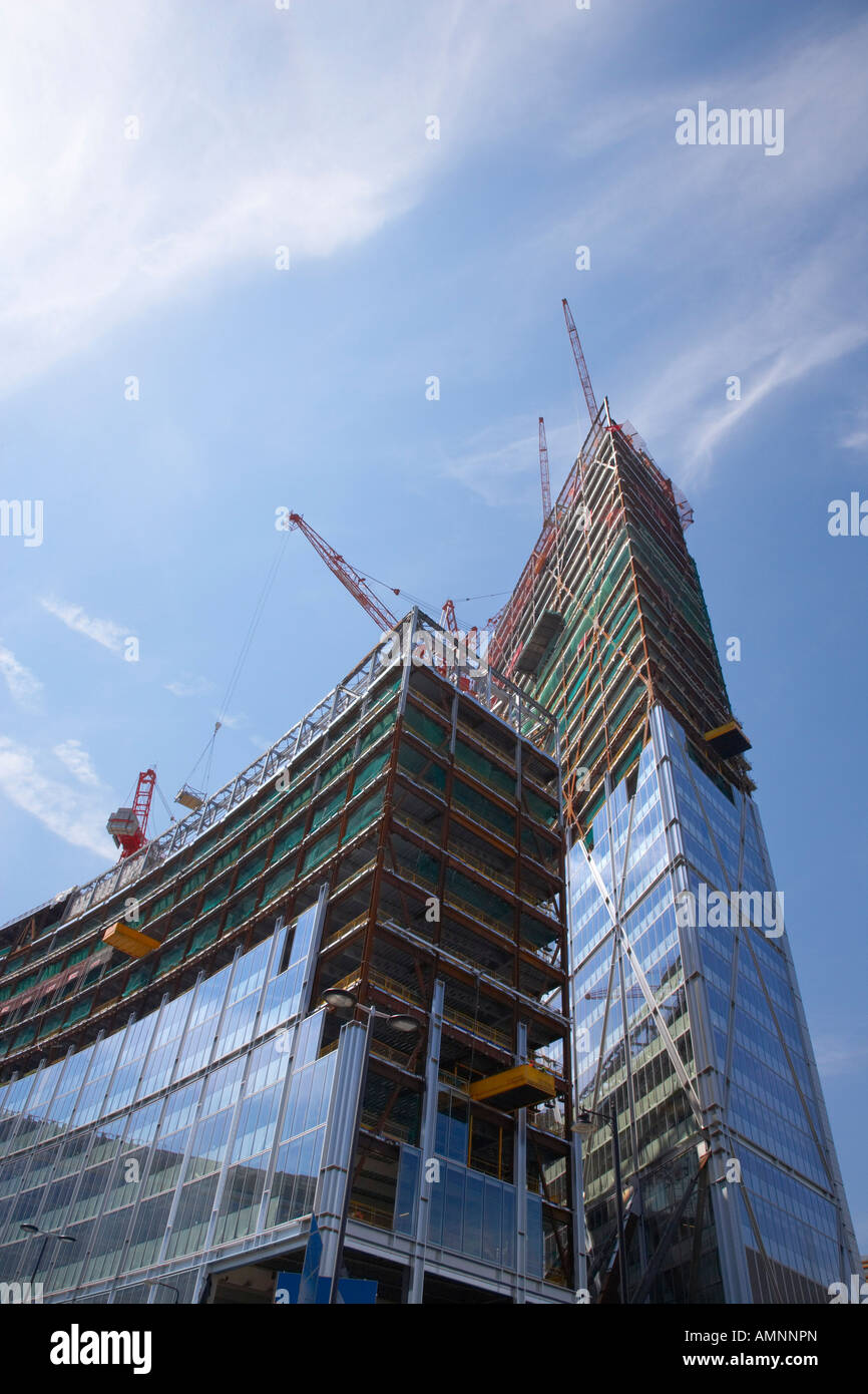 London eye under construction hi-res stock photography and images - Alamy