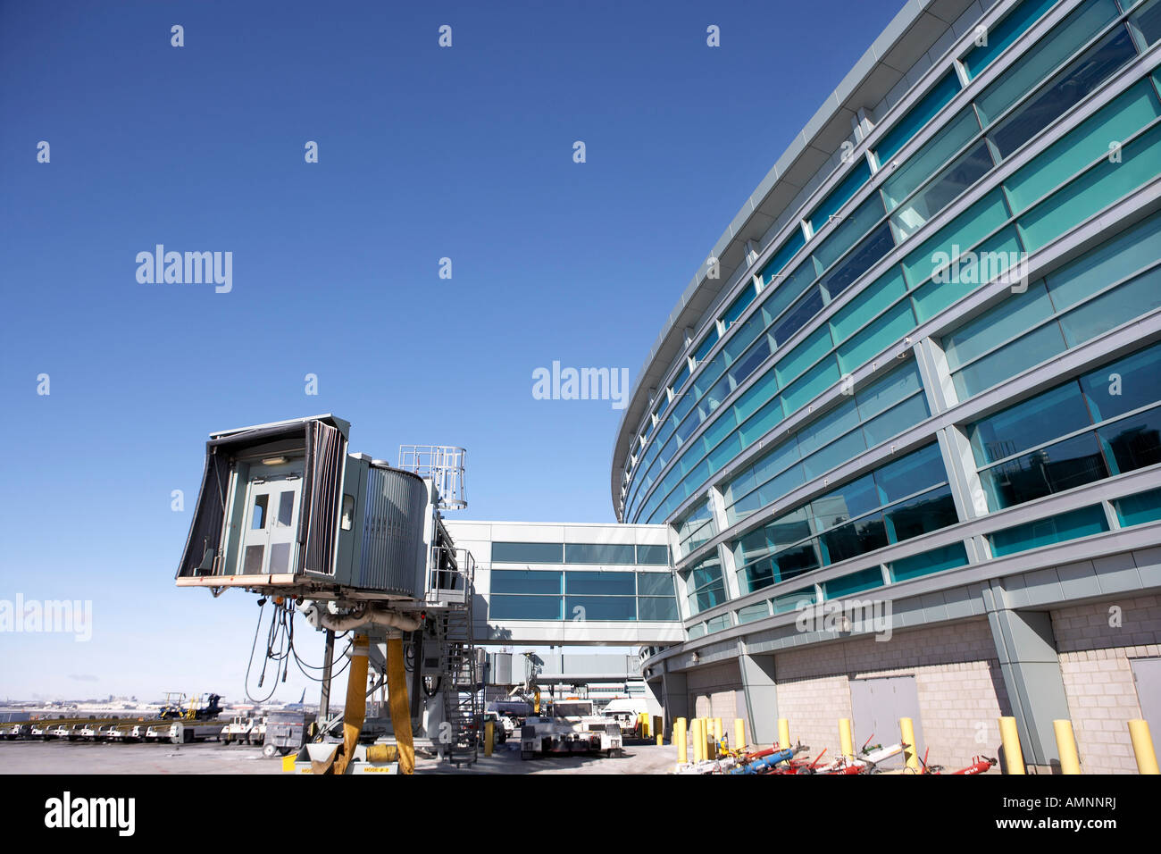 Toronto pearson airport tower hi-res stock photography and images - Alamy
