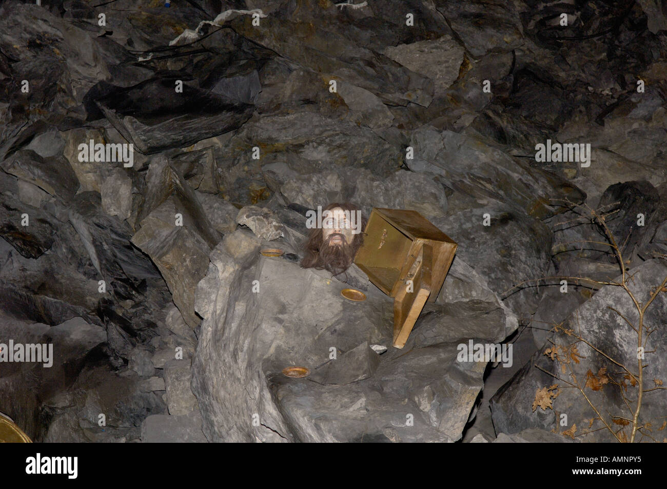 Display King Arthur s Labyrinth Corris Craft Centre North West Wales ...