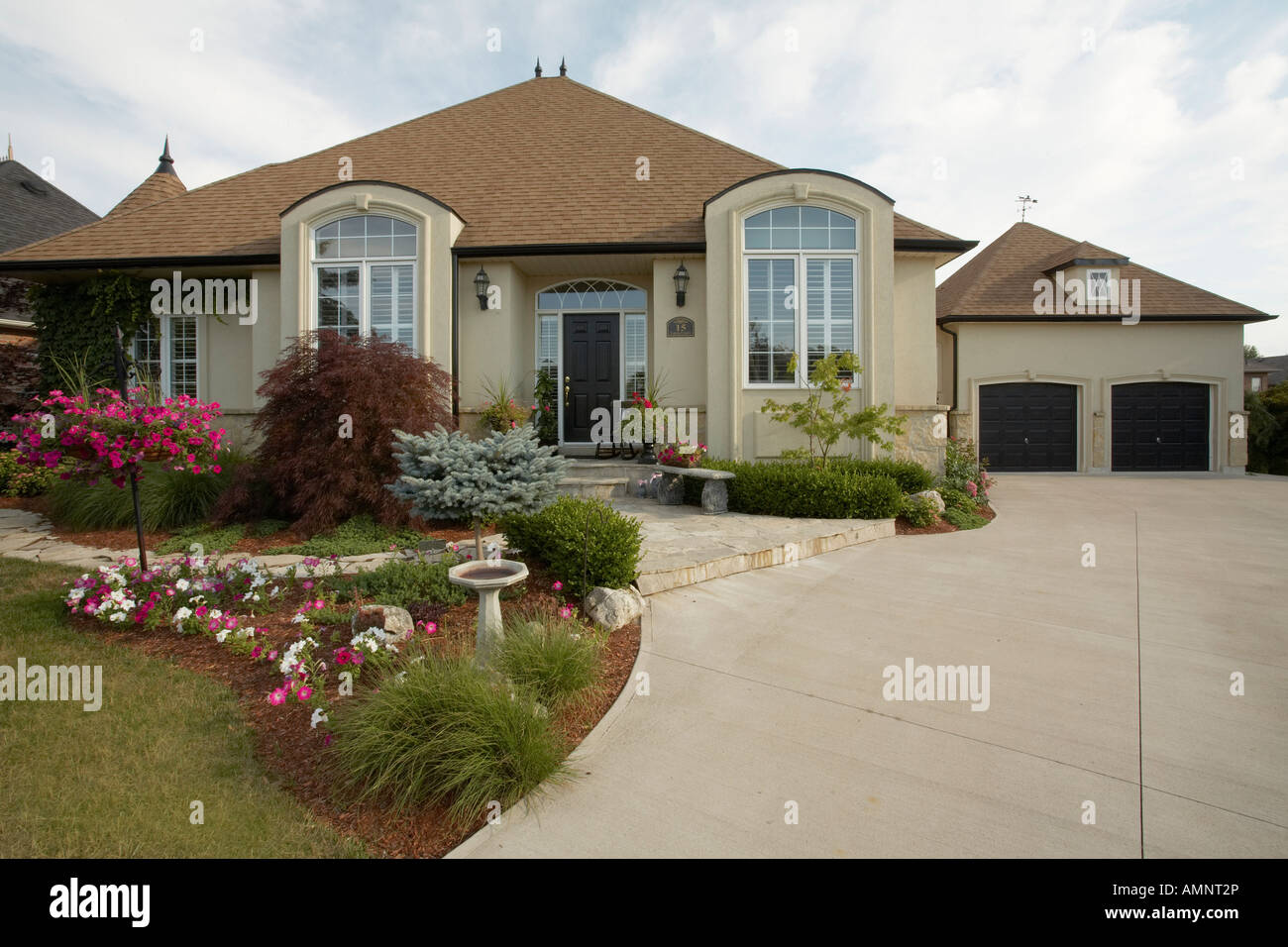 Exterior of House, Niagara On The Lake, Ontario, Canada Stock Photo - Alamy