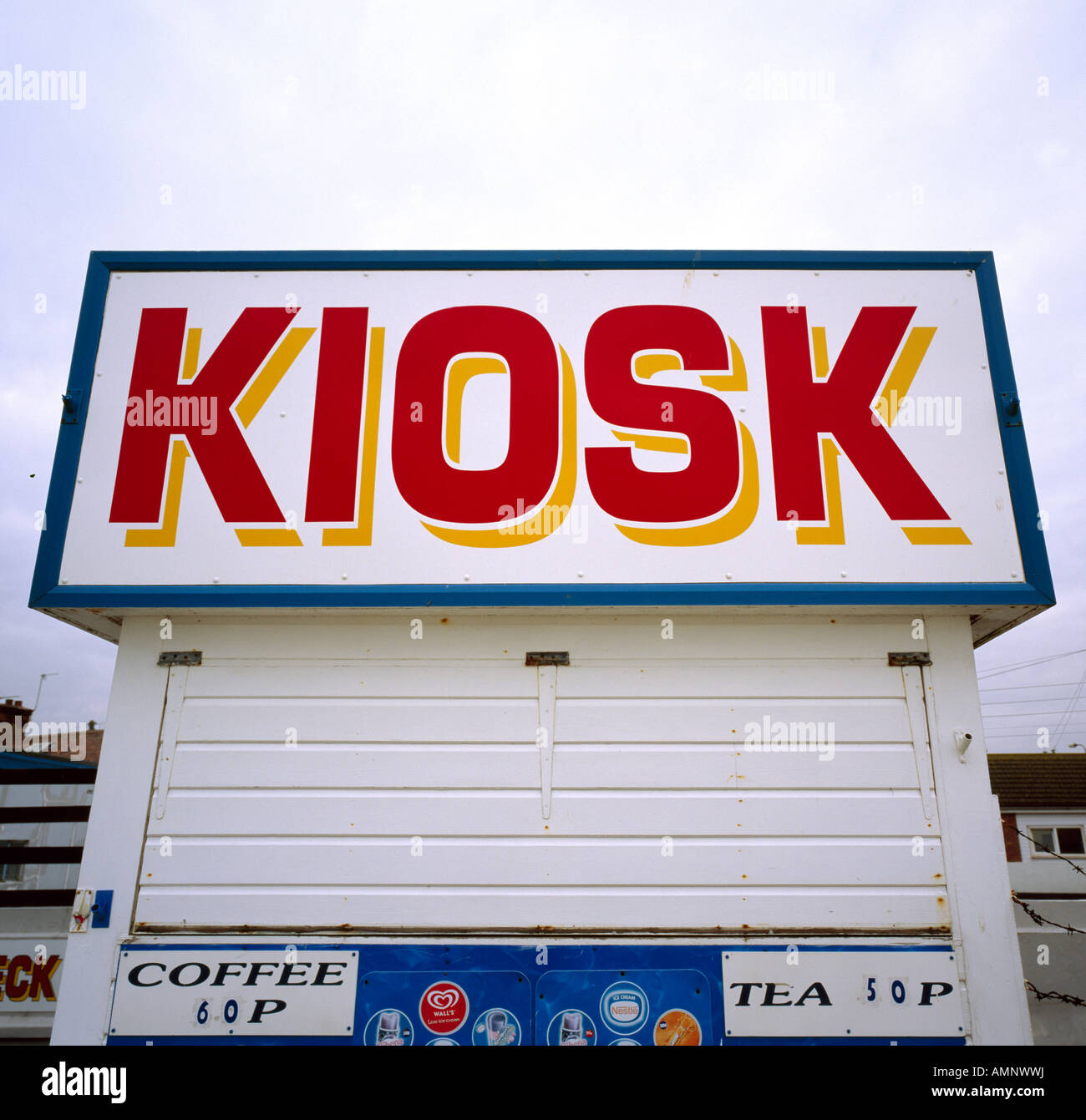 50p sign hi-res stock photography and images - Alamy