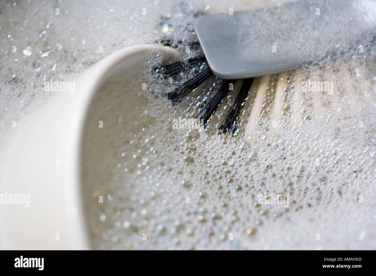 WASHING UP THE DISHES Stock Photo - Alamy