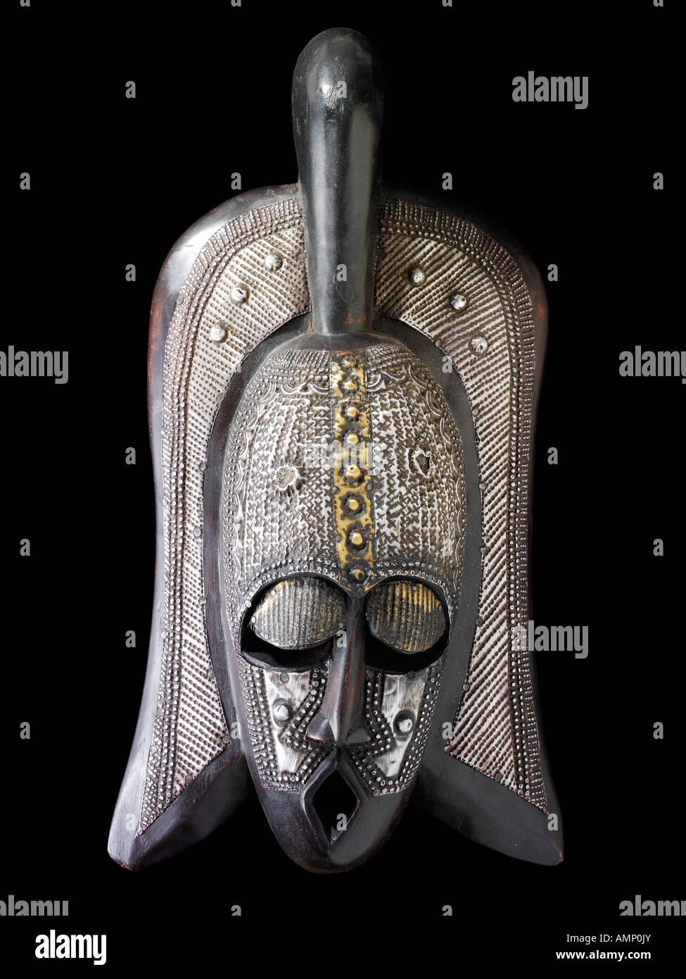 Ethnic traditional African mask. Art and craft Stock Photo - Alamy
