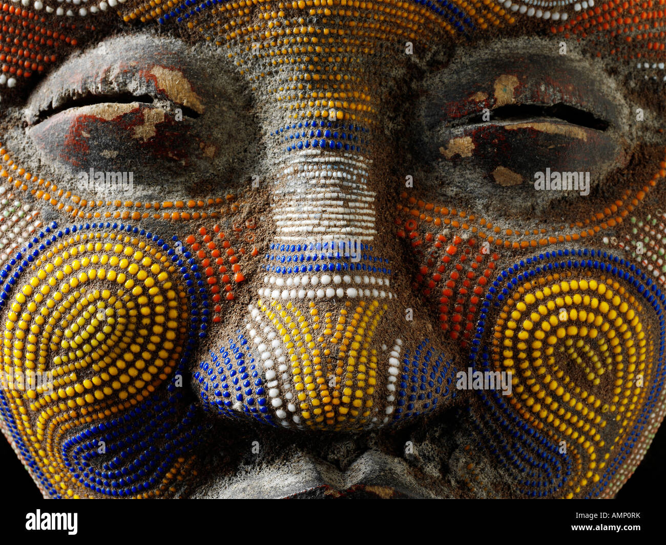 Ethnic traditional African mask. Art and craft Stock Photo - Alamy