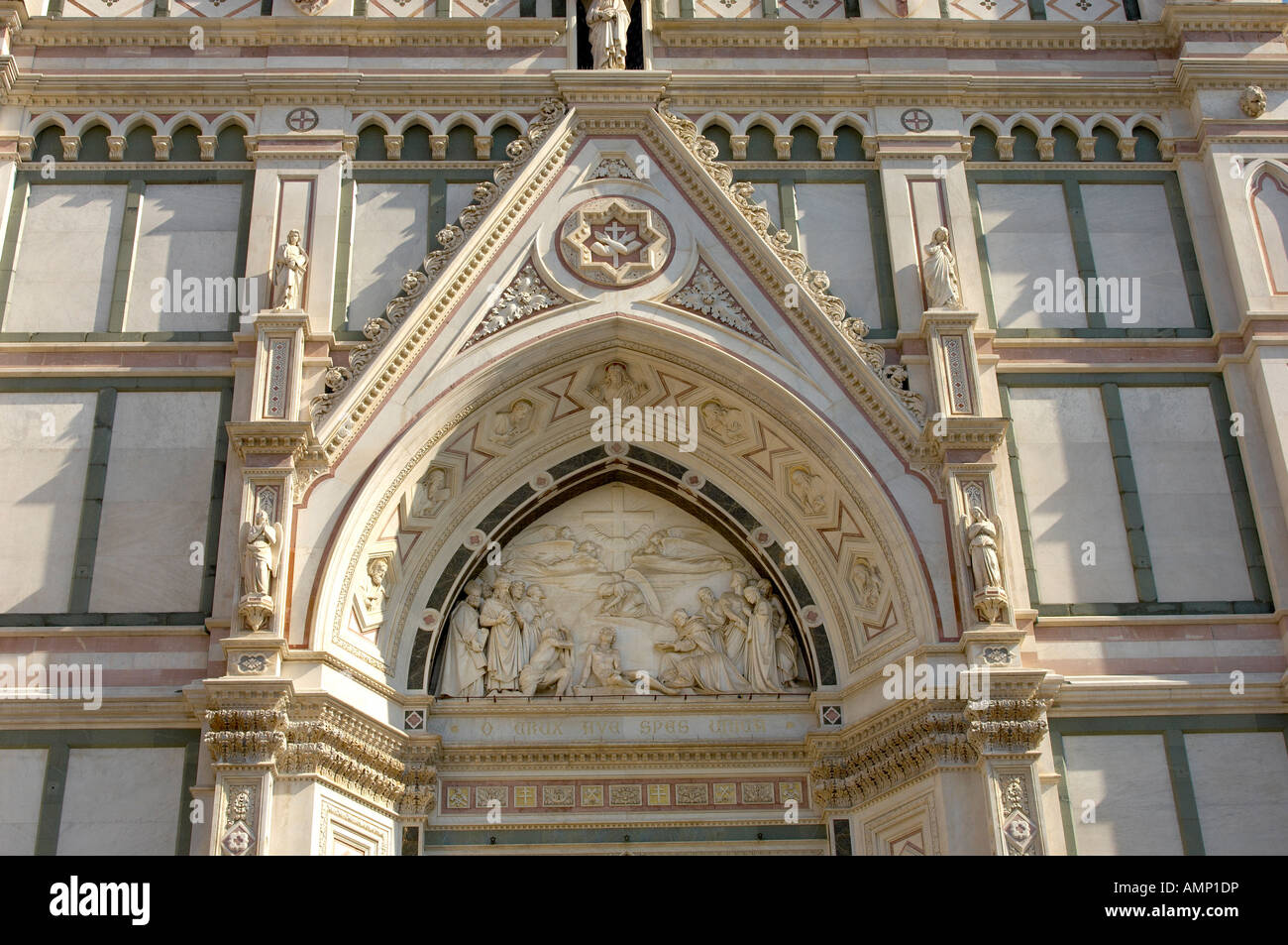 Saint croce hi-res stock photography and images - Alamy