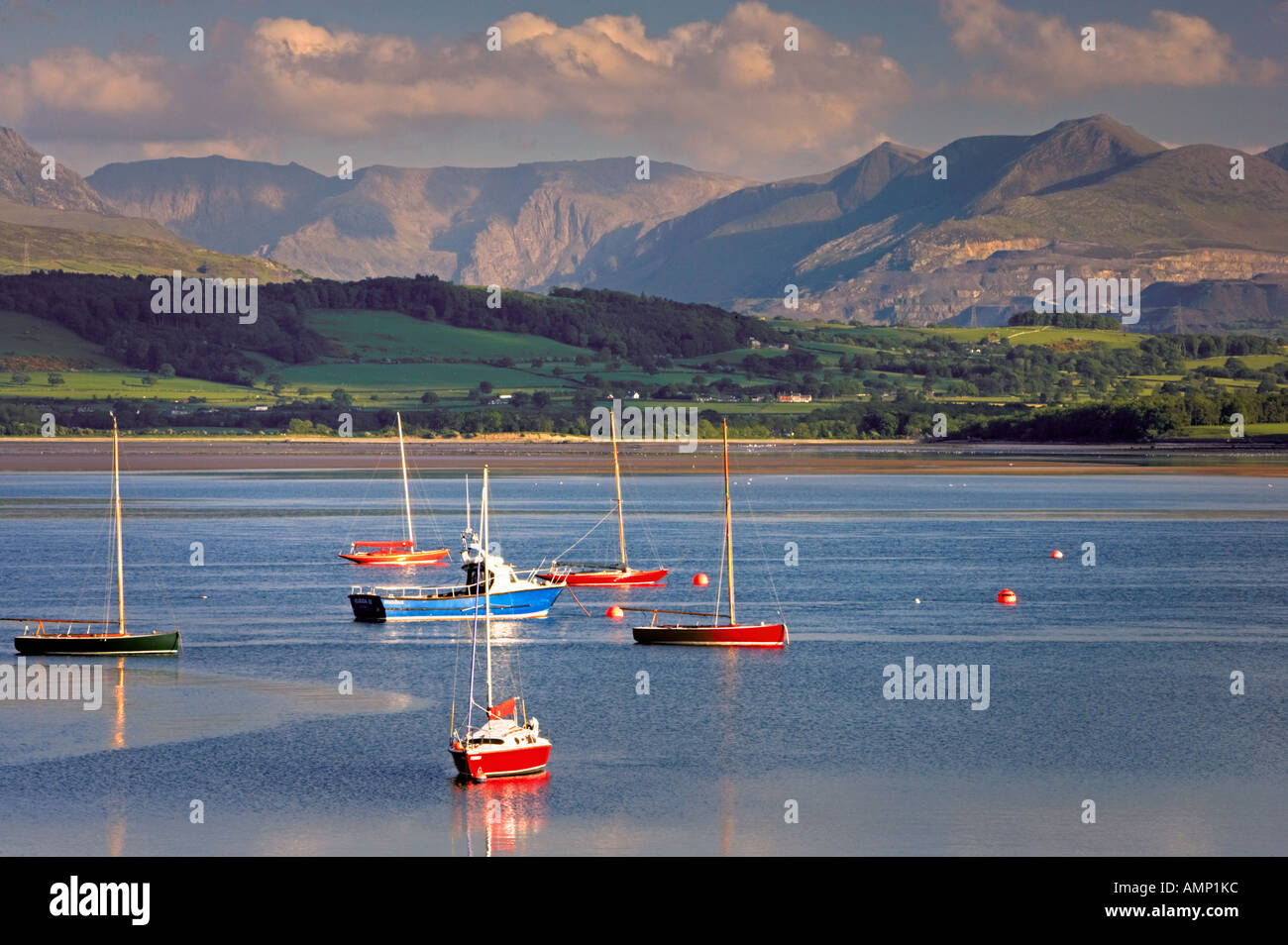 View snowdonia anglesey from snowdon hi-res stock photography and ...