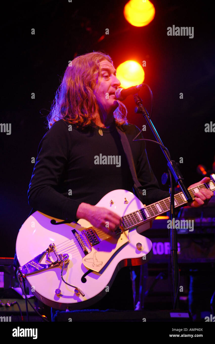 Singer and guitarist Davy Carton of the Saw Doctors at The Wychwood ...