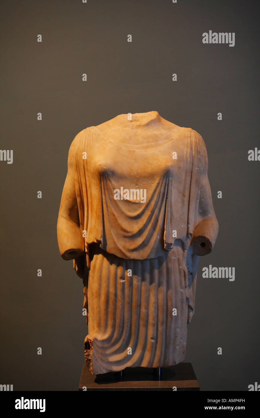 Peplos hi-res stock photography and images - Alamy
