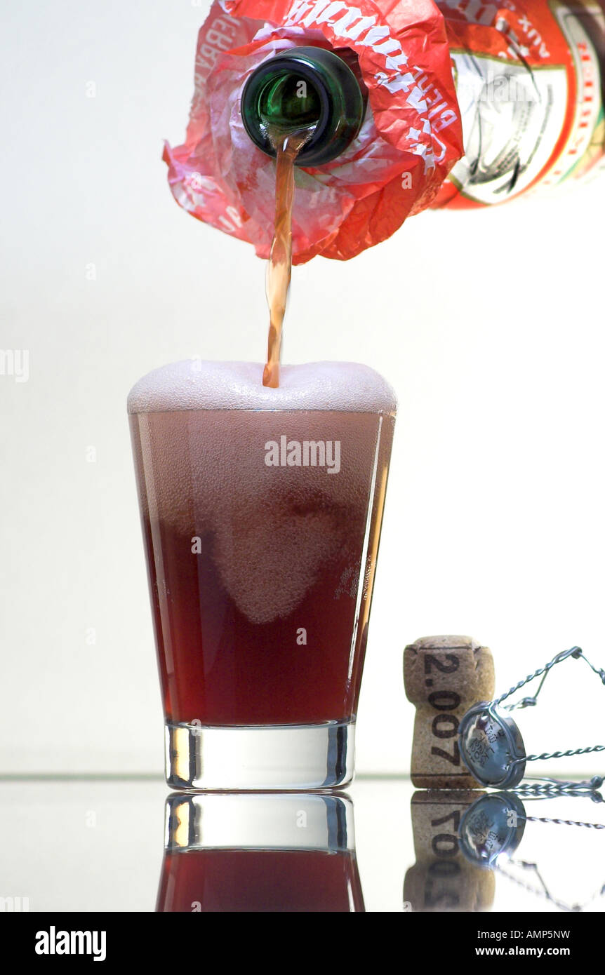 Overflow beer bottle hi-res stock photography and images - Alamy