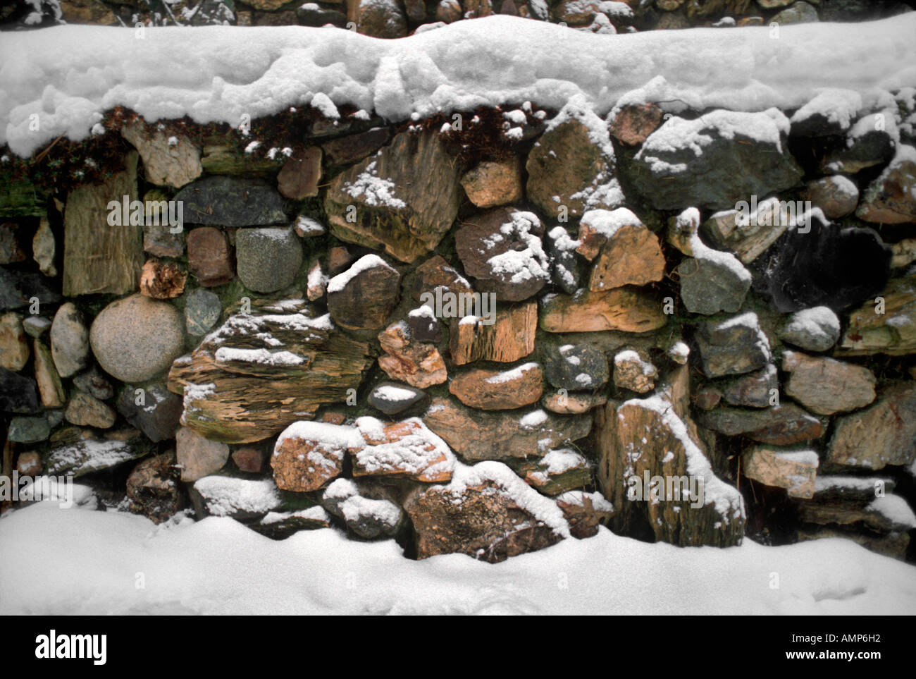 Security fence snow hi-res stock photography and images - Alamy
