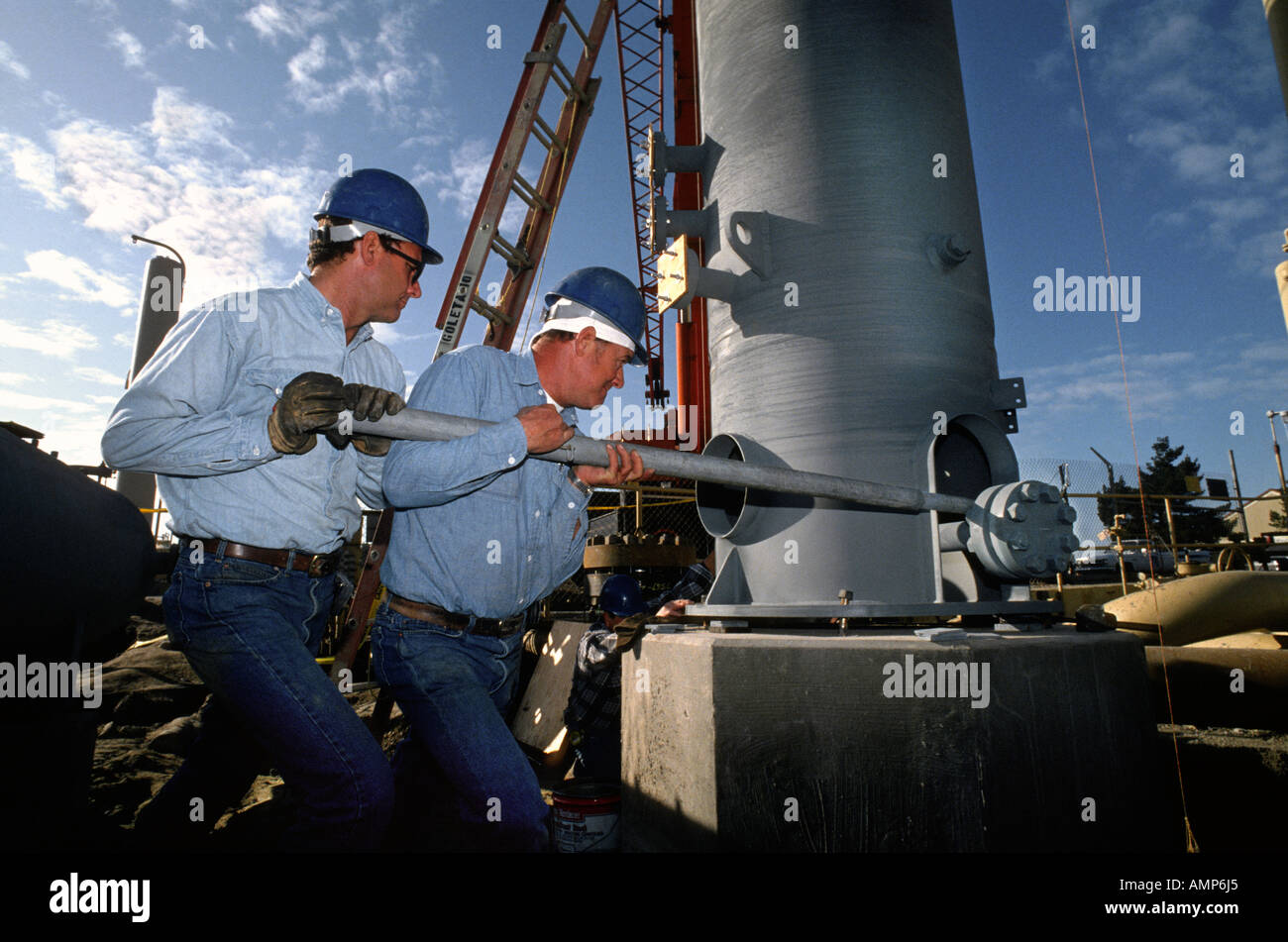 Crowbar usa hi-res stock photography and images - Alamy
