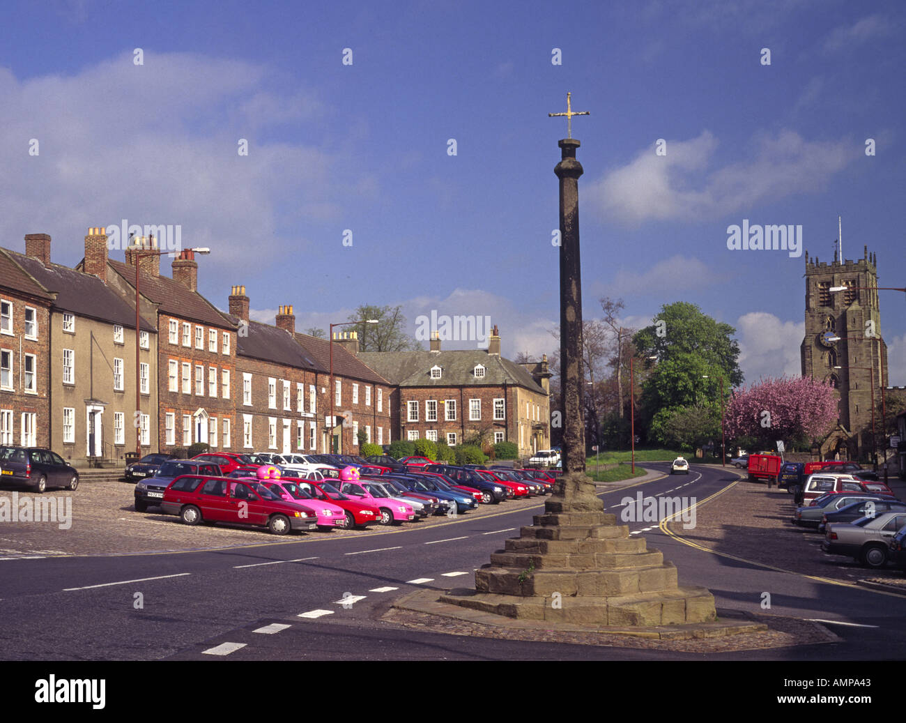 Bedale market cross hi-res stock photography and images - Alamy
