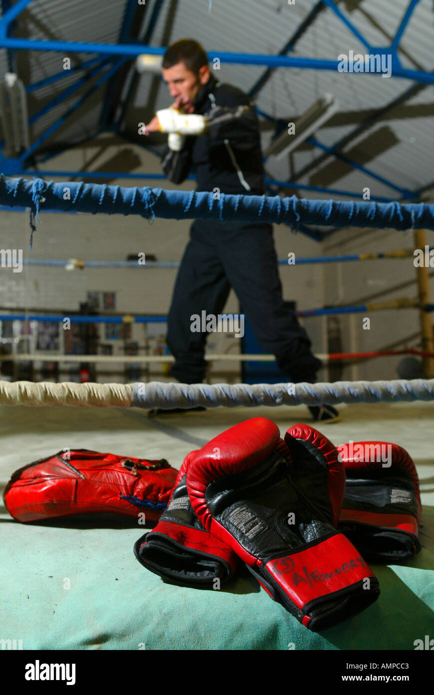 Belfast boxer Wayne McCullough in training at the Albert Foundry in ...