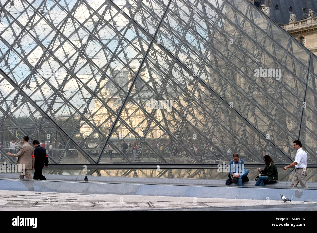 Steel pyramid hi-res stock photography and images - Alamy