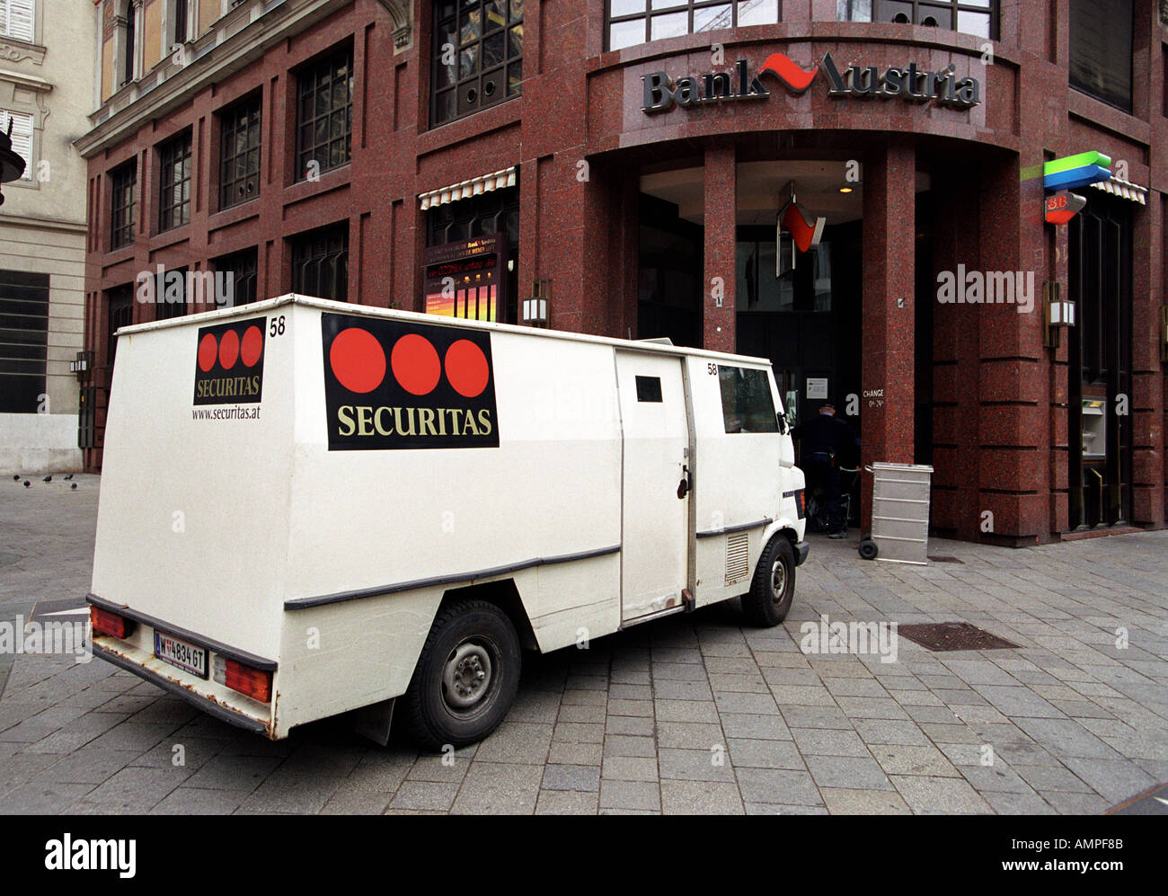 Security van hi-res stock photography and images - Alamy