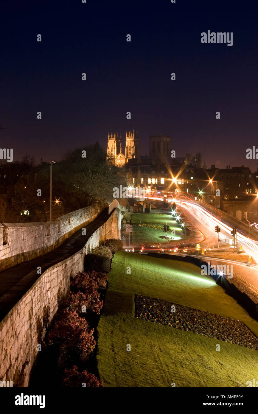 York city walls at night hi-res stock photography and images - Alamy