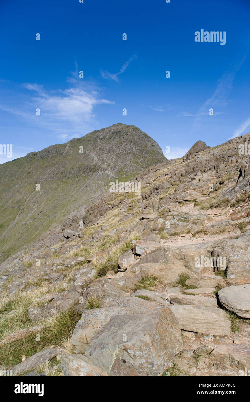 The Peak of Snowdon from the Watkin Path on the south ridge, Snowdonia ...
