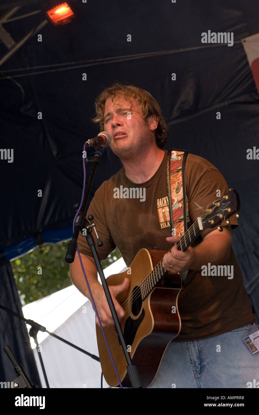 Singer and guitarist performing at Hampton Court Show 2006 Stock Photo ...