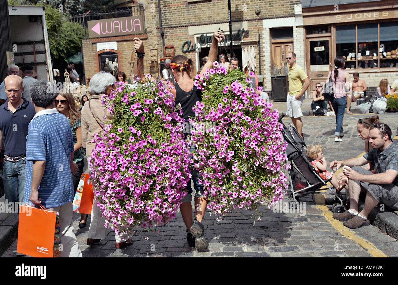 Columbia road hackney london flower hi-res stock photography and images ...