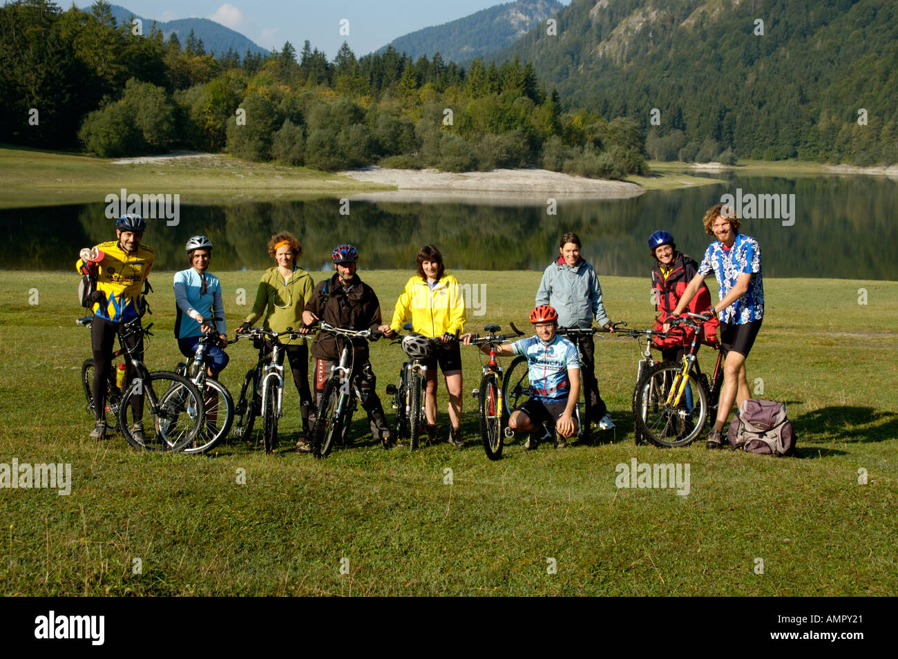 Group picture mountain landscape hi-res stock photography and images ...