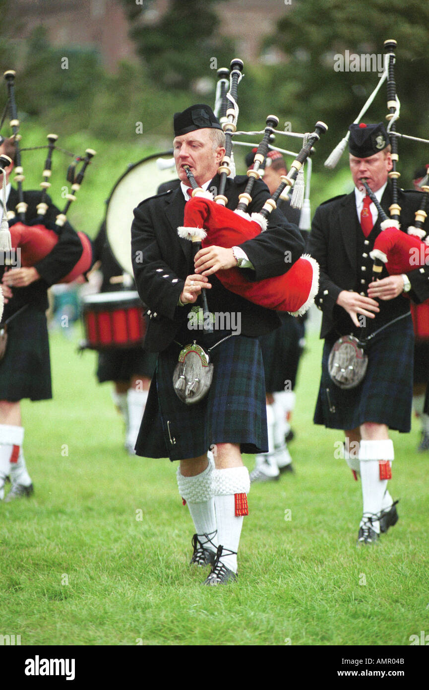 Drums scottish pipe band royal hi-res stock photography and images - Alamy
