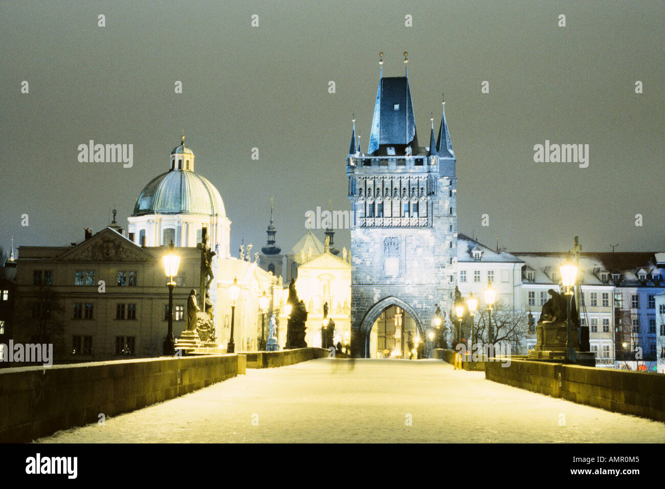 Alight buildings hi-res stock photography and images - Alamy