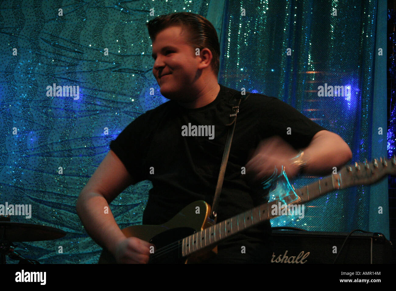 Dino's lounge hi-res stock photography and images - Alamy