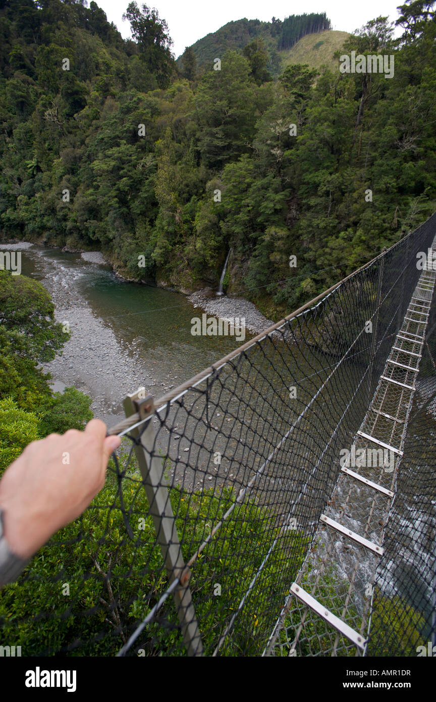 Swingbridge across the Waiohine River in the Waiohine Gorge, Tararua ...