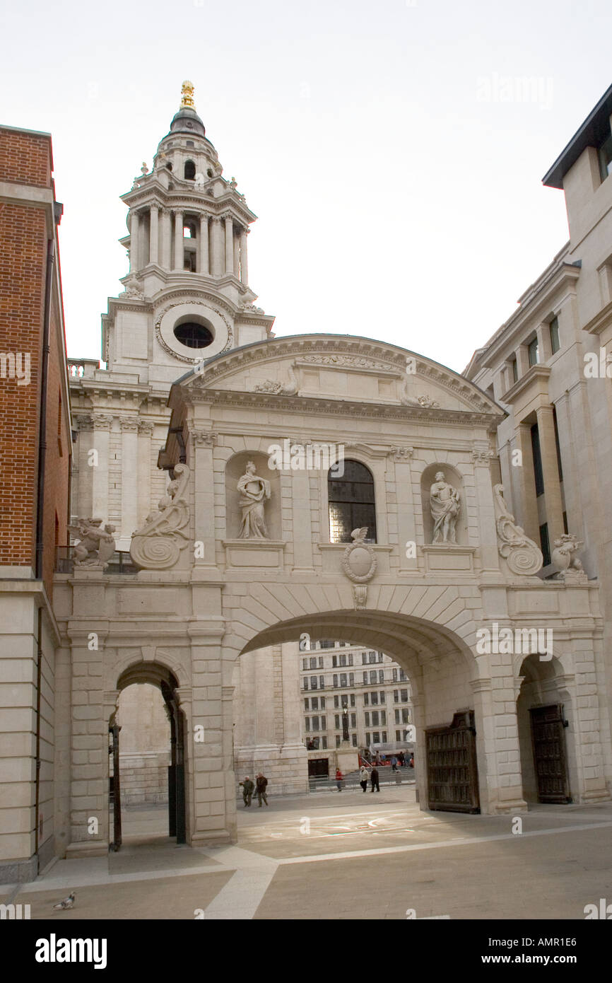 Temple bar london hi-res stock photography and images - Alamy