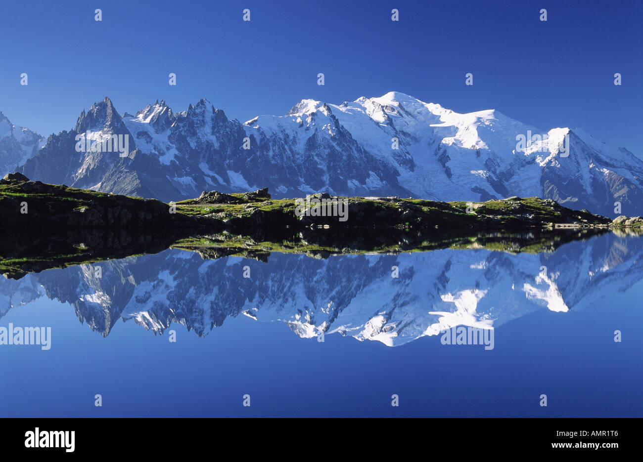 Aiguilles du chamonix mont hi-res stock photography and images - Alamy