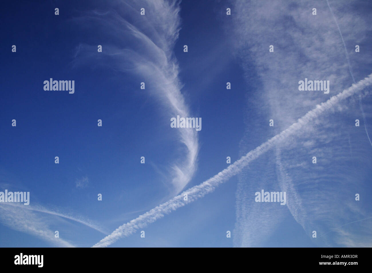 Multiple contrails hi-res stock photography and images - Alamy