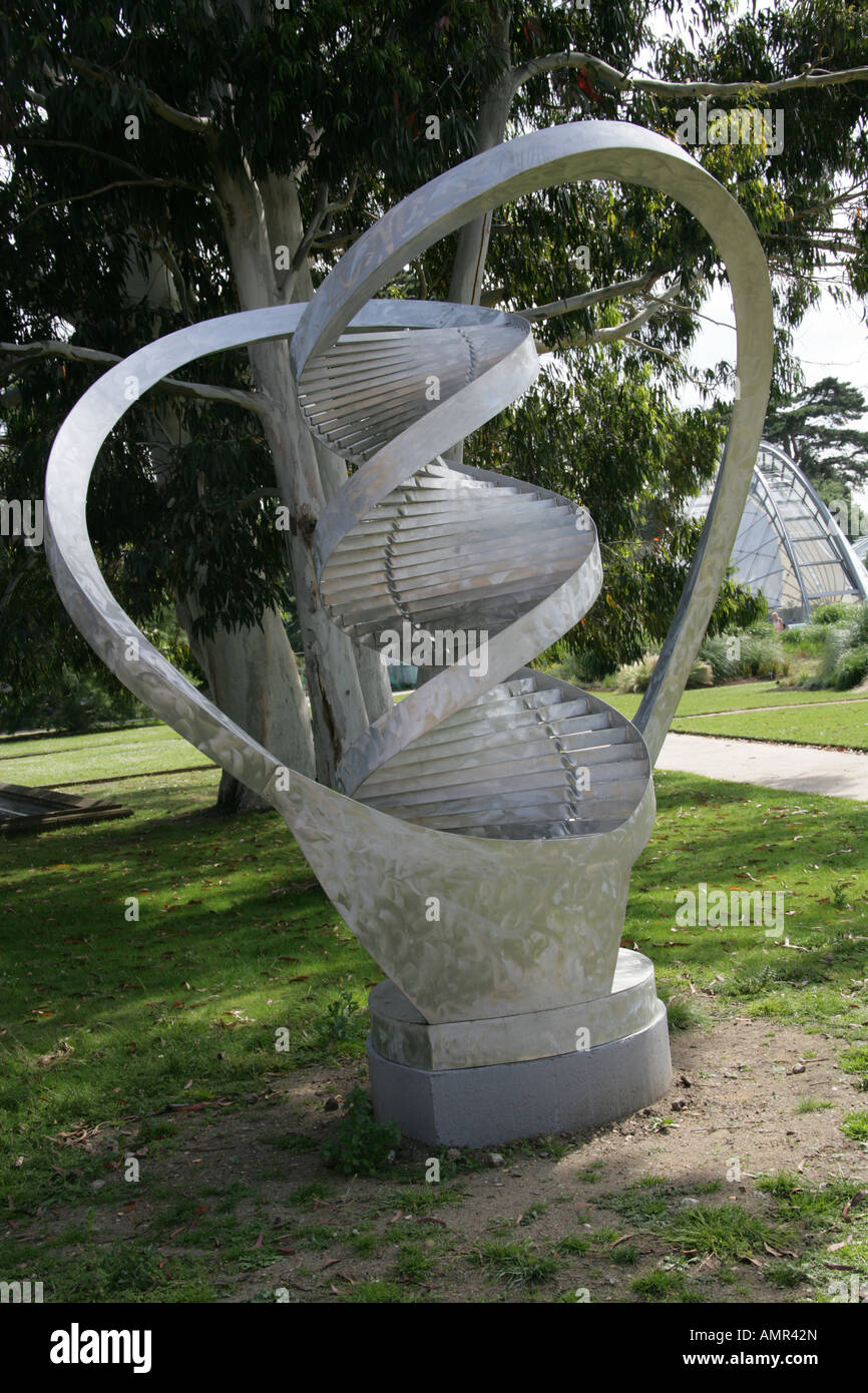 Kew monument hi-res stock photography and images - Alamy