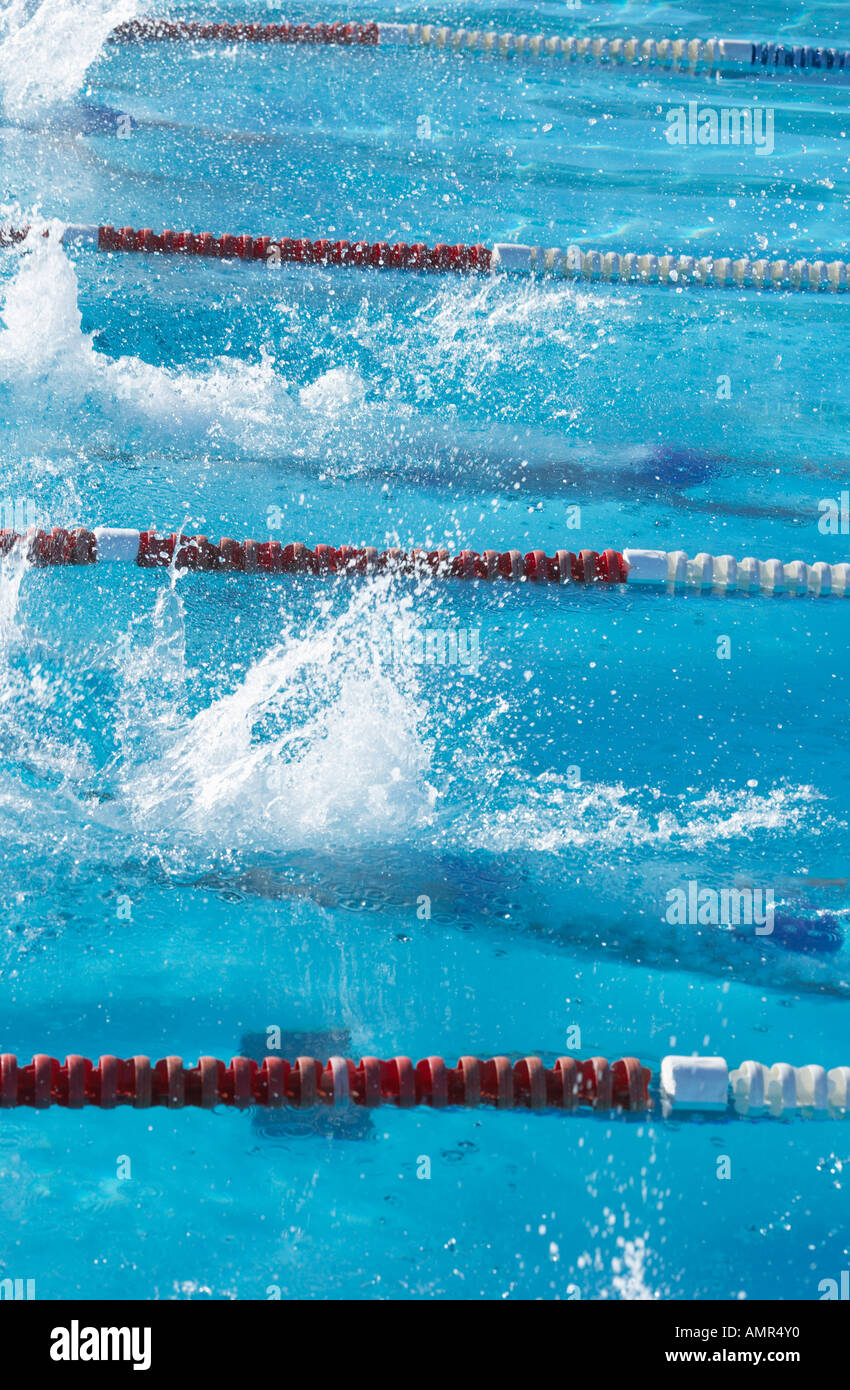 Diver in water splash hi-res stock photography and images - Alamy