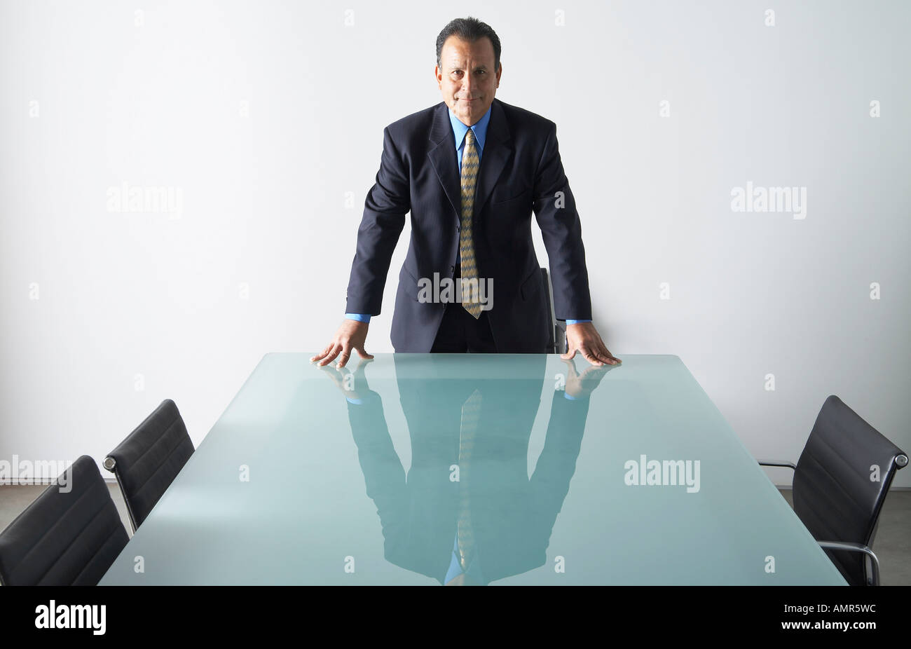 Man supervising front room hi-res stock photography and images - Alamy