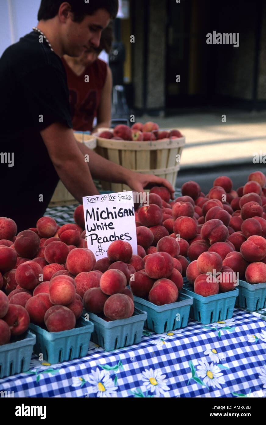 Division street chicago hi-res stock photography and images - Alamy