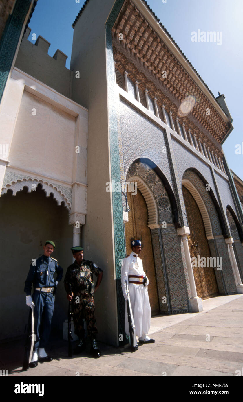 Guards outside the splendid entrance to the royal palace of Fes Stock ...