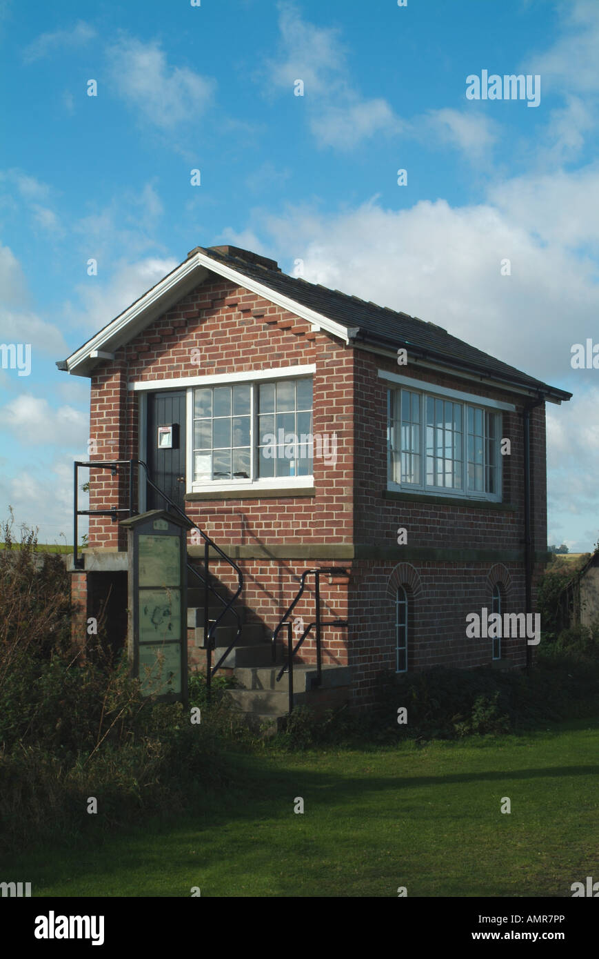 Kiplingcotes station hi-res stock photography and images - Alamy