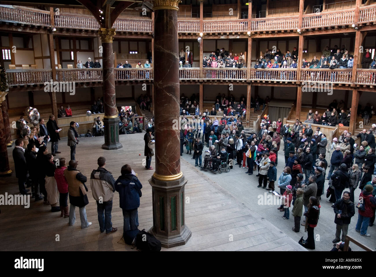 The globe theatre interior hi-res stock photography and images - Alamy