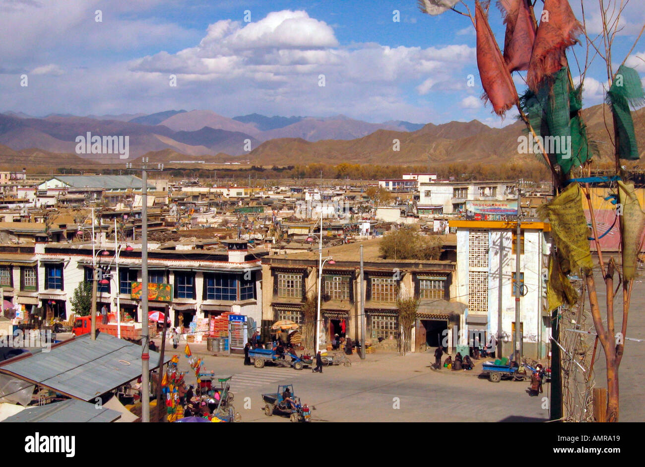 Old town Tibetan area and corner of market Shigatse Tibet Stock Photo ...